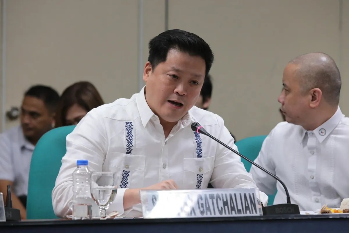 DSWD Secretary issues fresh warning to politicians using aid ...