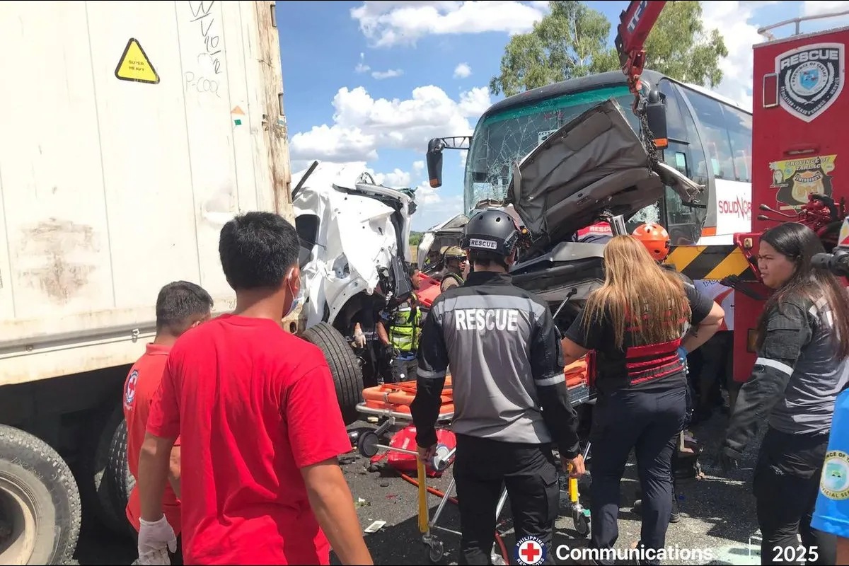 Several fatalities reported in multiple-vehicle collision on SCTEX ...