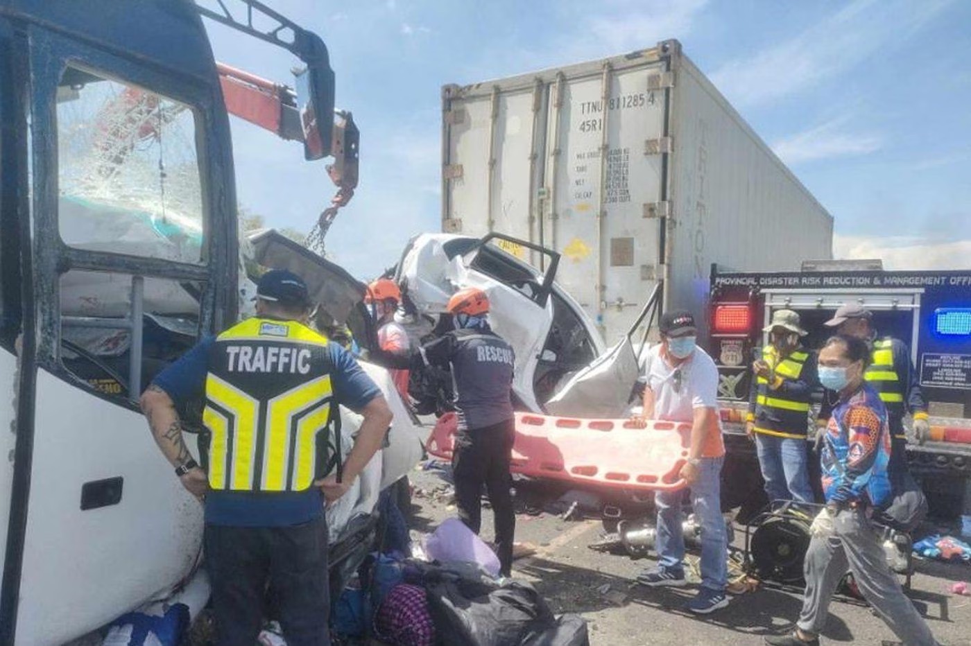 TV PATROL: 30-araw na suspensyon ipinataw sa bus company sa karambola ...