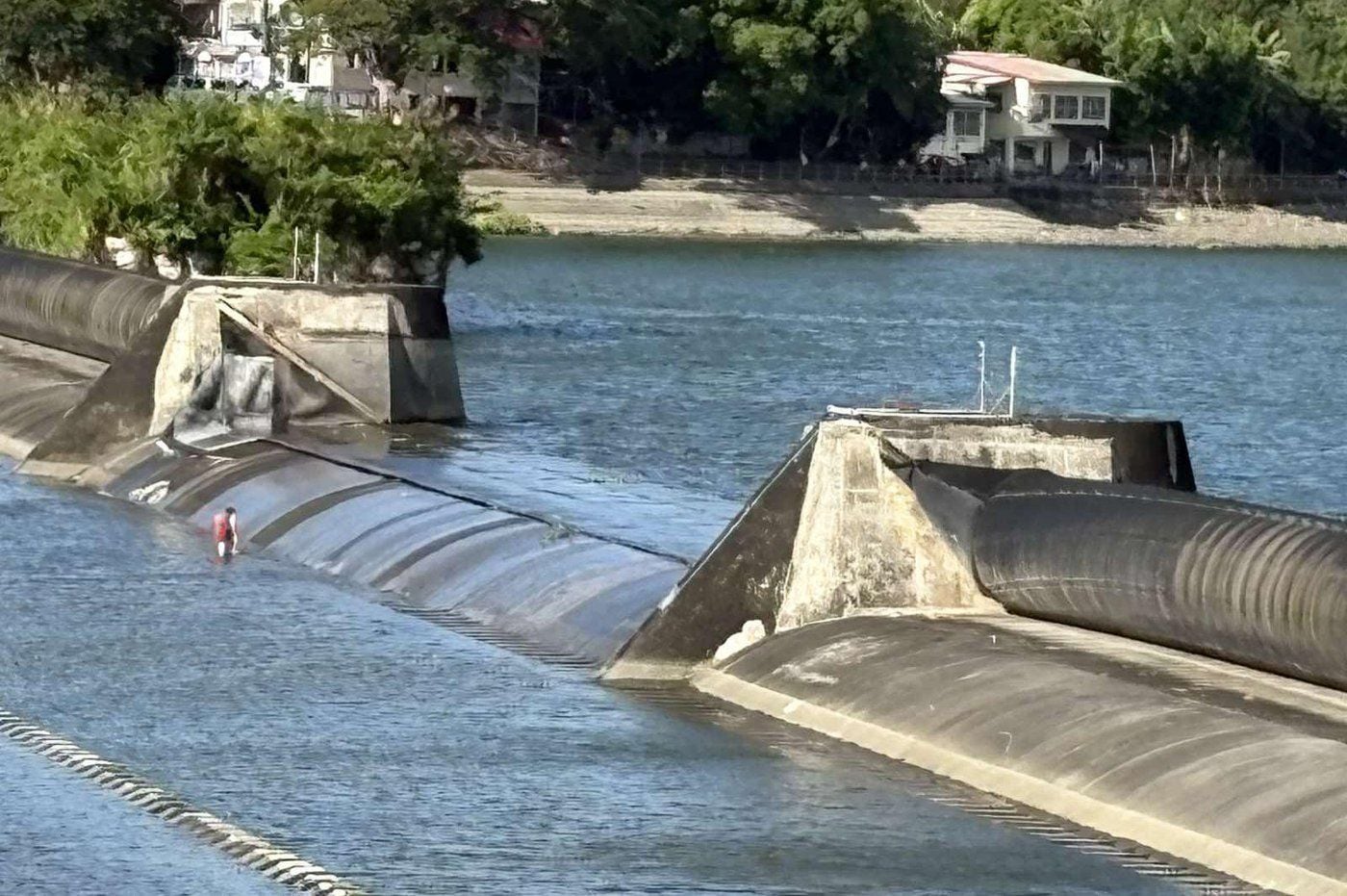 Bulacan gov't urges NIA to replace all Bustos Dam rubber gates | ABS ...