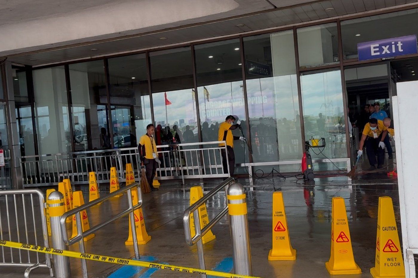 Last farewell: 4-year-old girl dies in NAIA car crash after sending off ...