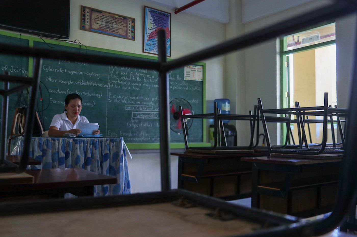 Who's to blame for ‘functionally illiterate’ grads? Not teachers, group ...