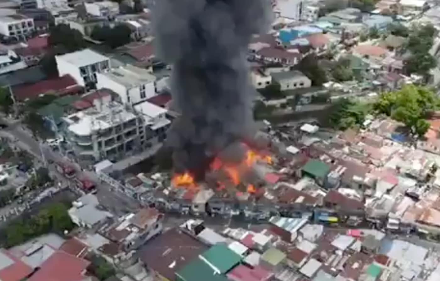 200 pamilya nawalan ng tirahan sa sunog na Brgy. E. Rodriguez, Quezon City | ABS-CBN News