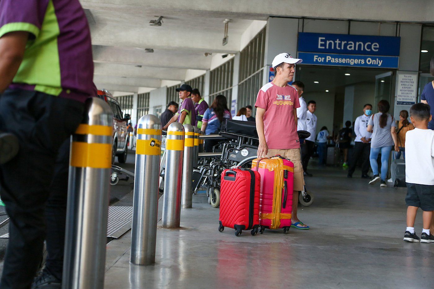 NAIA operator audits P8-M bollards project, redesigns drop-off zones ...