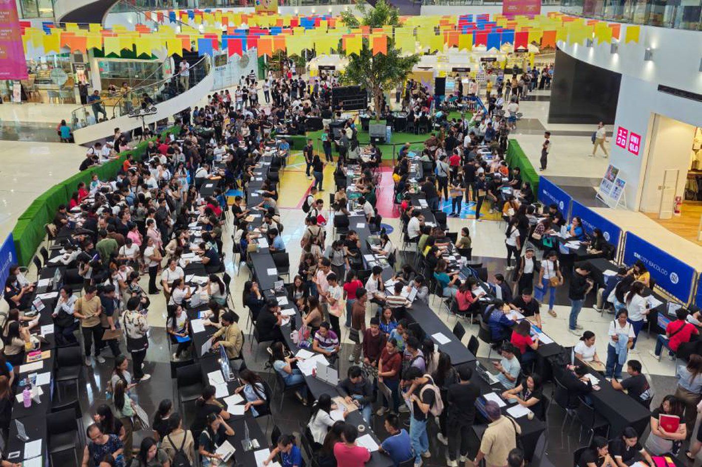 Thousands of Filipinos land jobs last May 1 | ABS-CBN Lifestyle