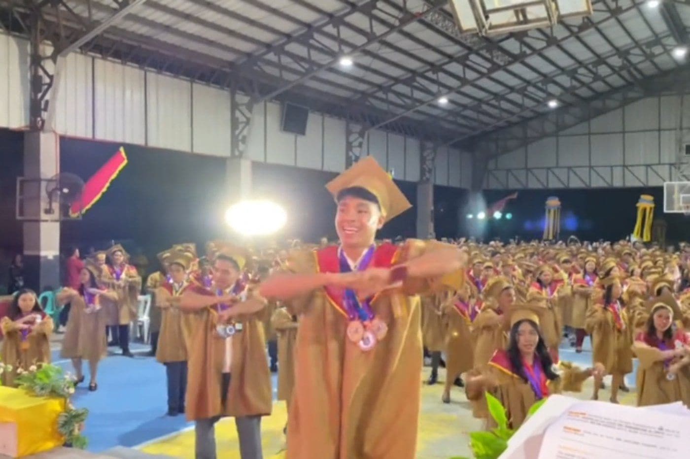BINIverse graduation? GenSan students dance to BINI’s ‘Karera’ in viral ...
