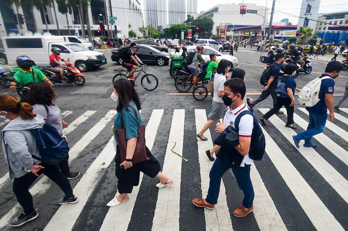 DOTr, road safety advocates seek safer, more walkable EDSA post-rehab ...