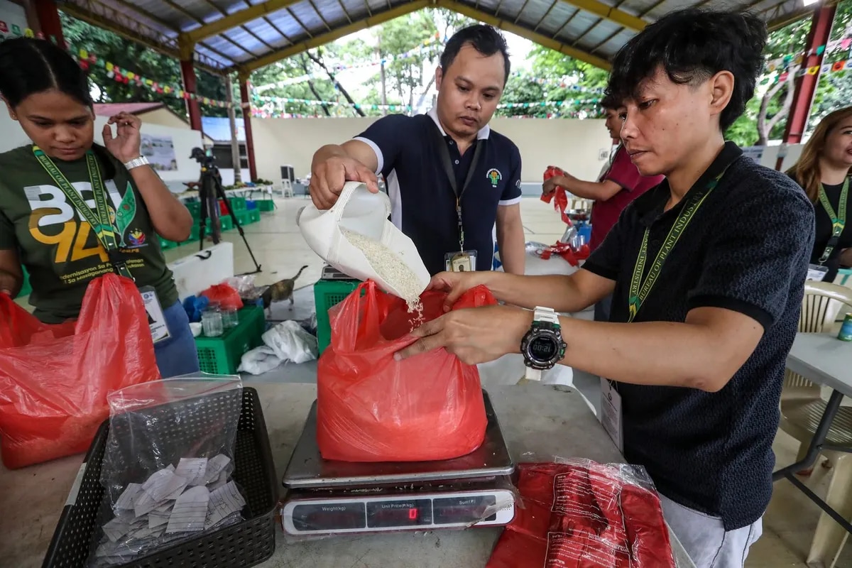 DA to extend access to P20/kg rice to minimum wage earners | ABS-CBN News