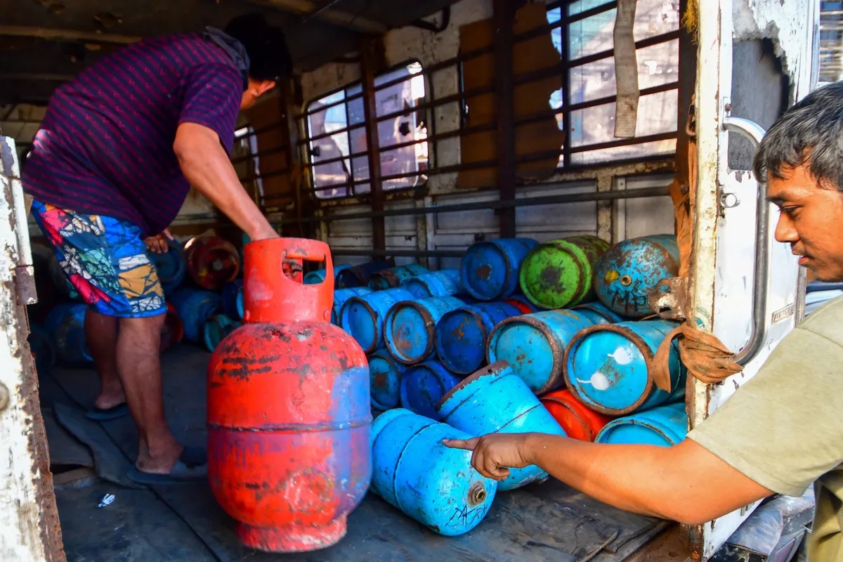 TV PATROL: Rollback sa presyo ng LPG sigurado na sa June 1 | ABS-CBN News