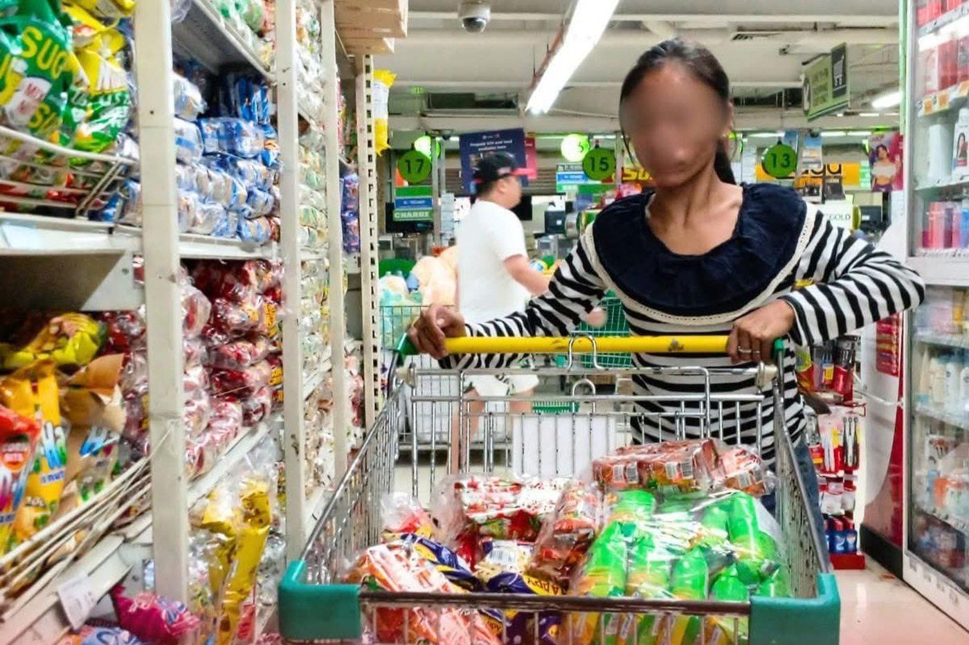 Woman who came out of drainage gets help from DSWD for own sari-sari ...