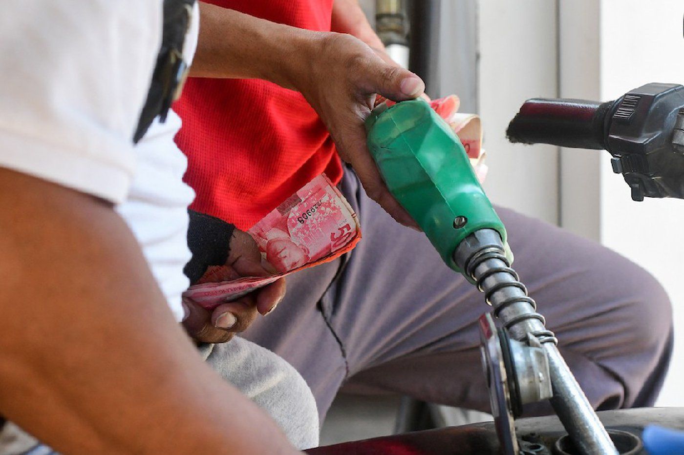 TV PATROL: Oil price hike namumuro sa June 10, 2025 | ABS-CBN News