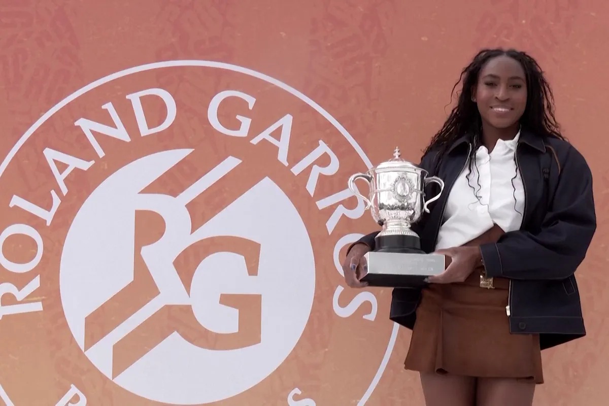 WATCH: Coco Gauff shows off French Open trophy to adoring fans in Paris ...