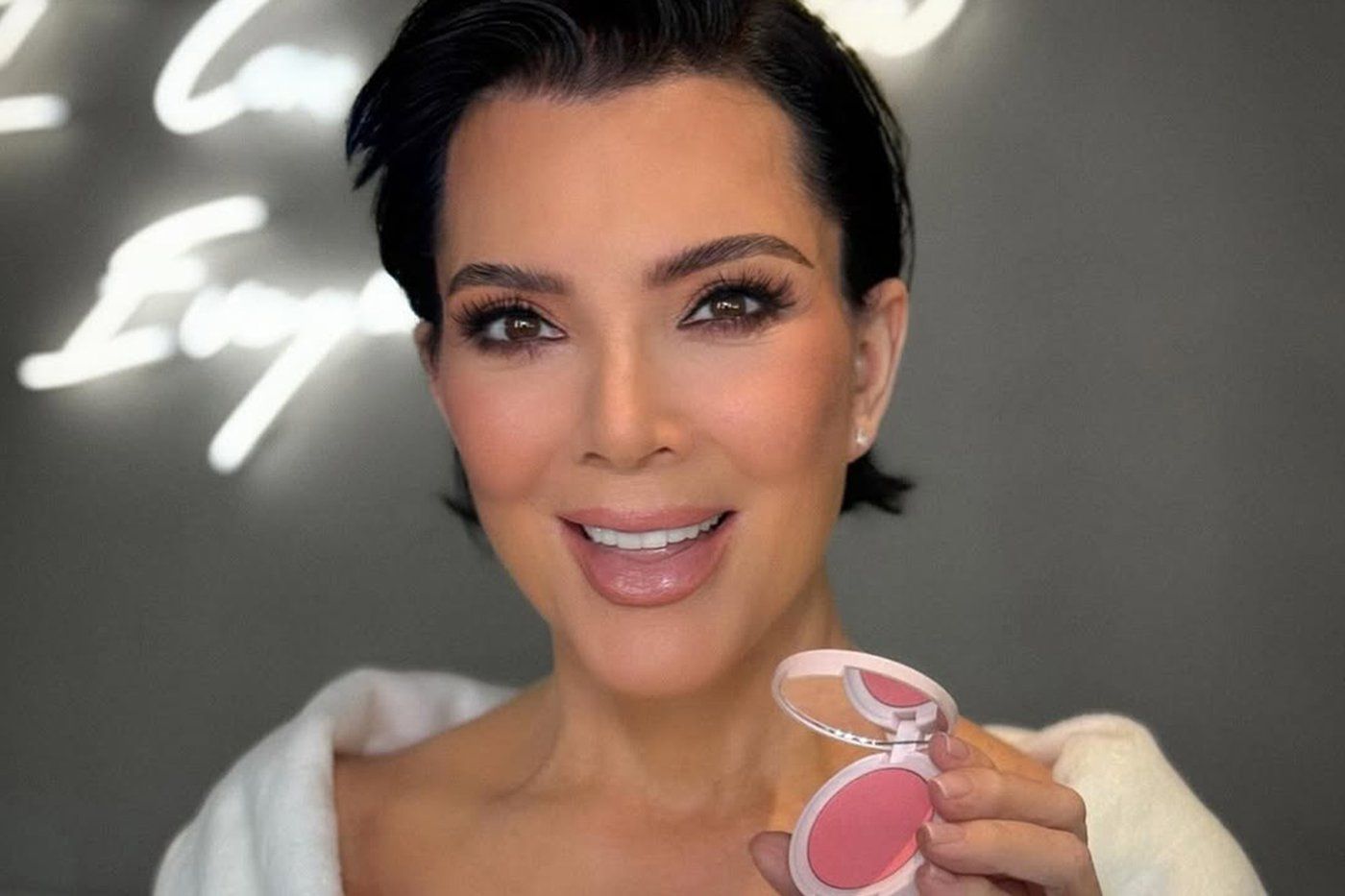 Kris Jenner’s New Look Is the Ultimate Comeback Statement | ABS-CBN ...