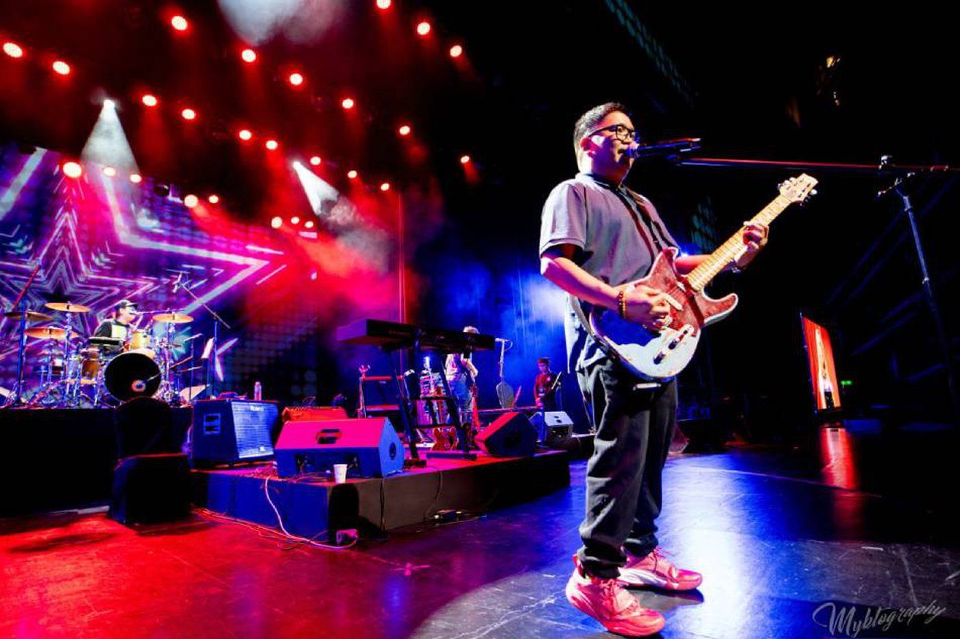 Jugs Jugueta's passion for Kyrie Irving's ANTA gear takes center stage ...