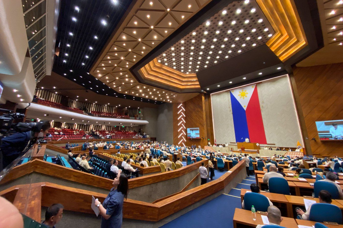 House defends funding ayuda programs; responds to 'tambaloslos' tag on ...