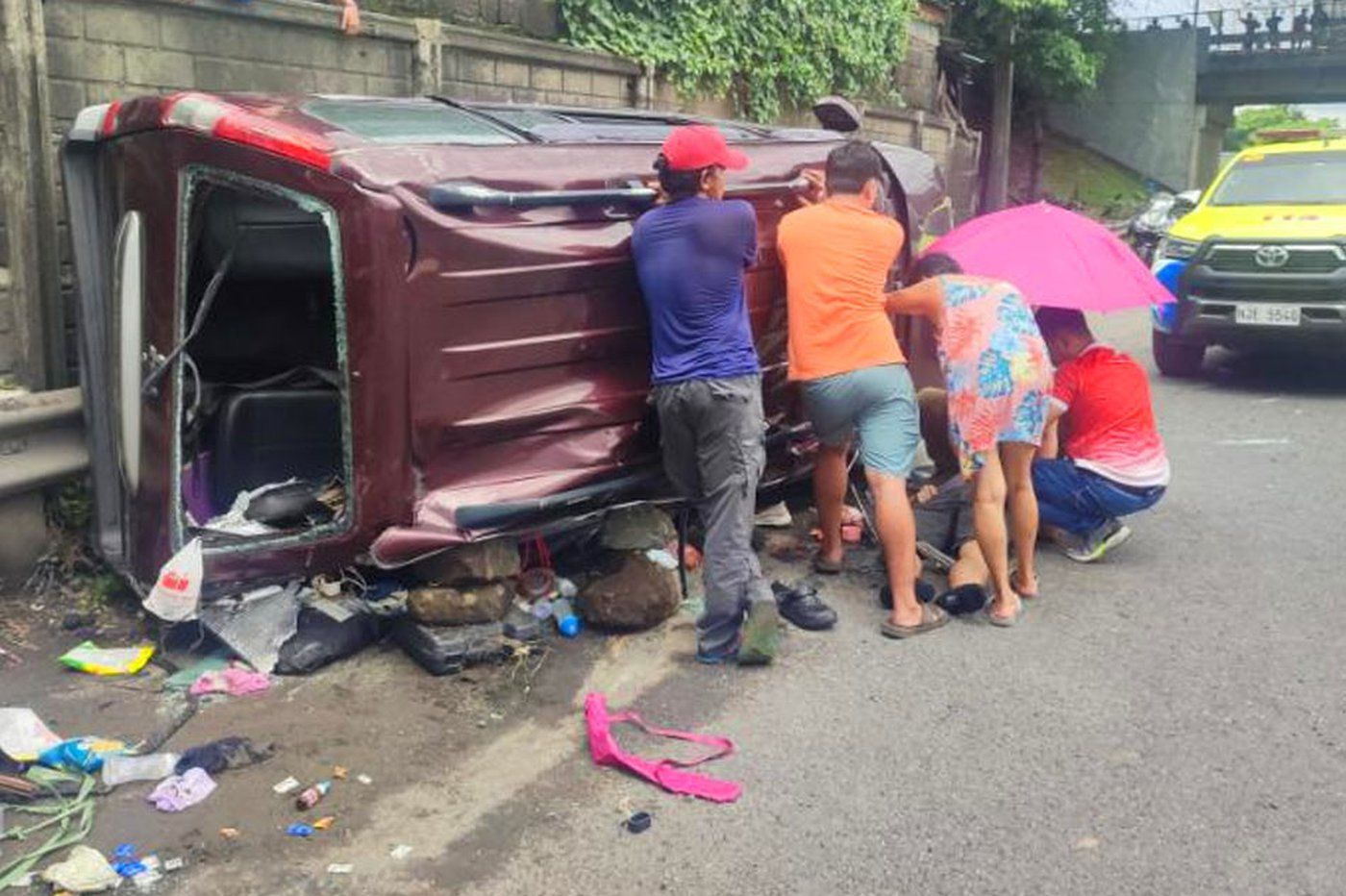 1 dead, 6 hurt after truck hits Marilao Bridge | ABS-CBN News