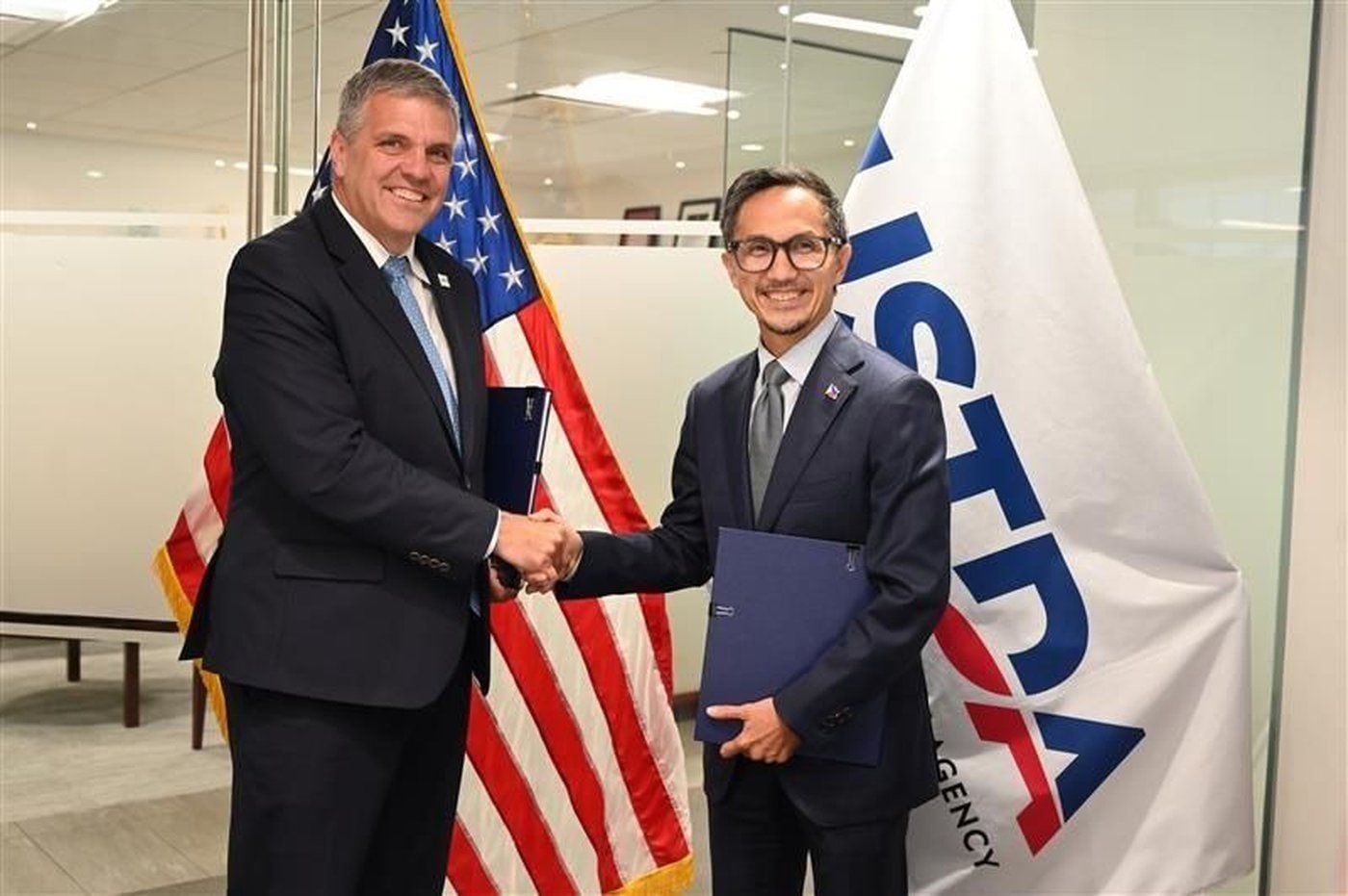 TV PATROL: Pilipinas at Amerika lumagda para sa panukalang SCMB freight ...