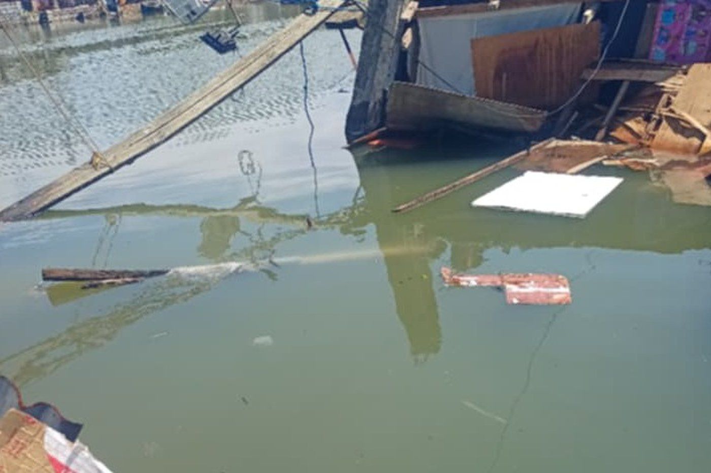 River wall collapse, high tide trigger flood in Navotas | ABS-CBN News