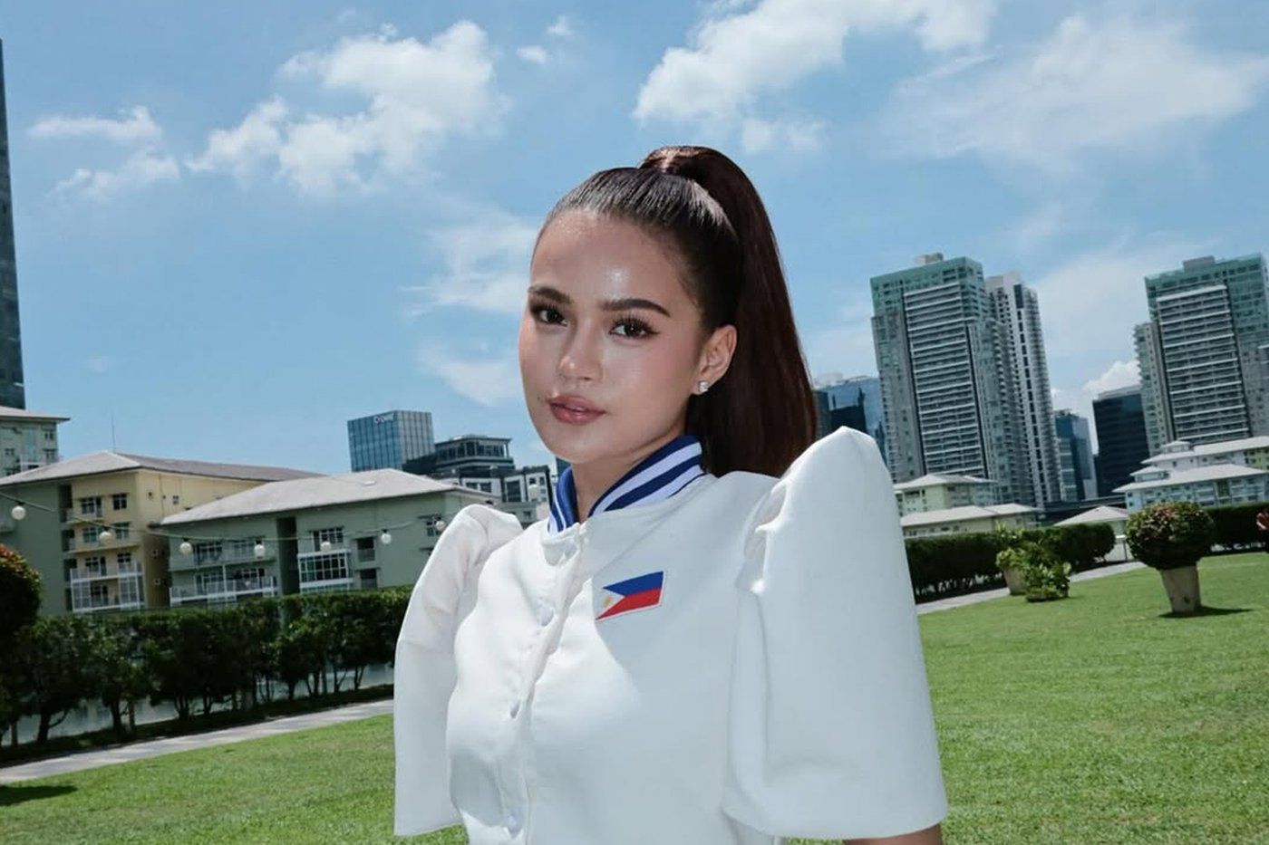 Maris Racal holds ‘Sunshine’ advance screening with friends and ...