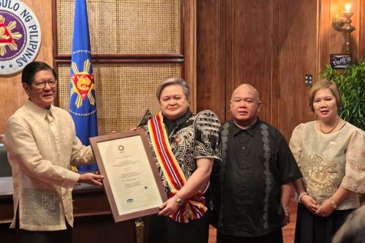Veteran diplomat Theresa Lazaro takes oath as Marcos Jr.’s new DFA Secretary | ABS-CBN News