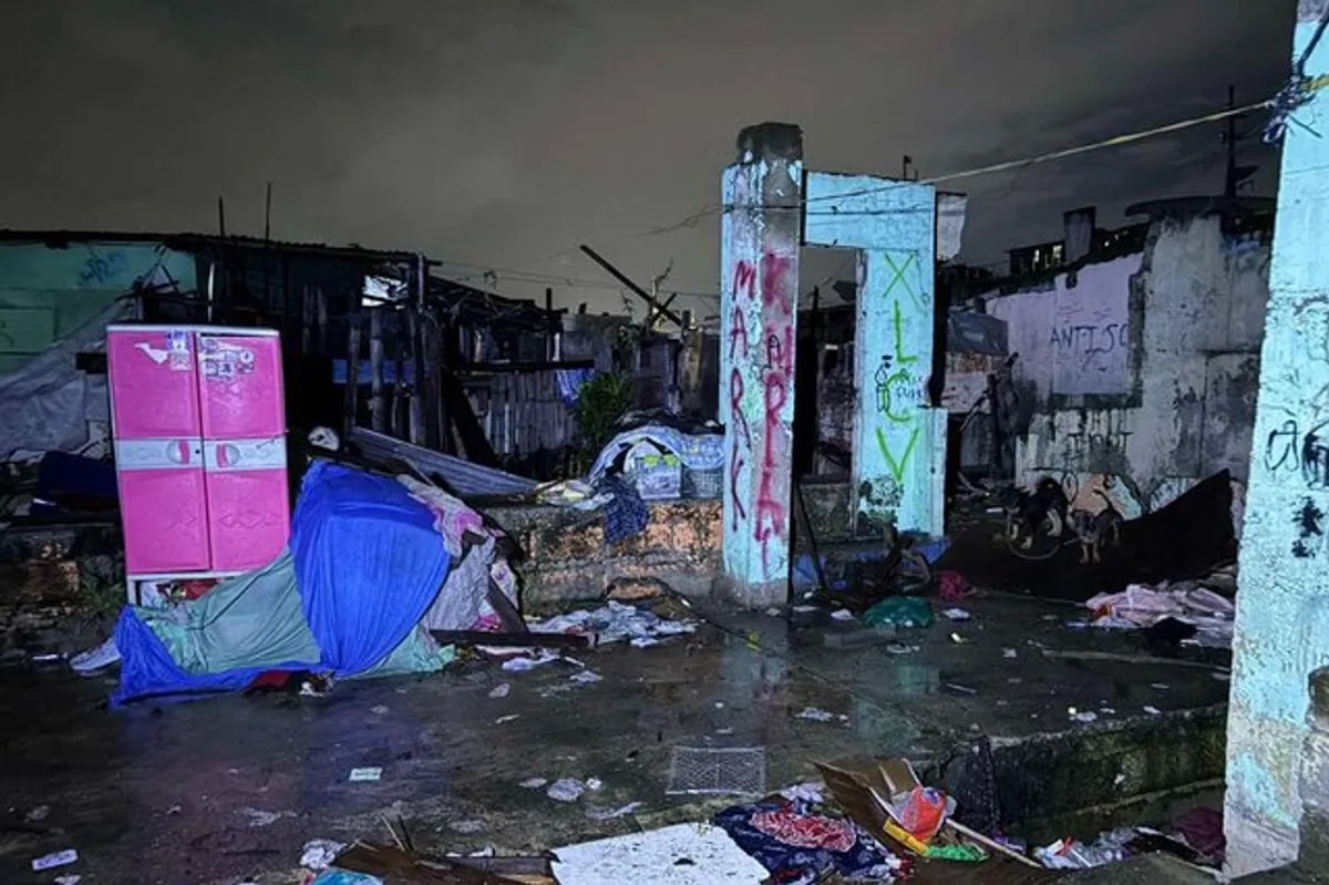 Collapsed section of river wall in Navotas being rebuilt | ABS-CBN News