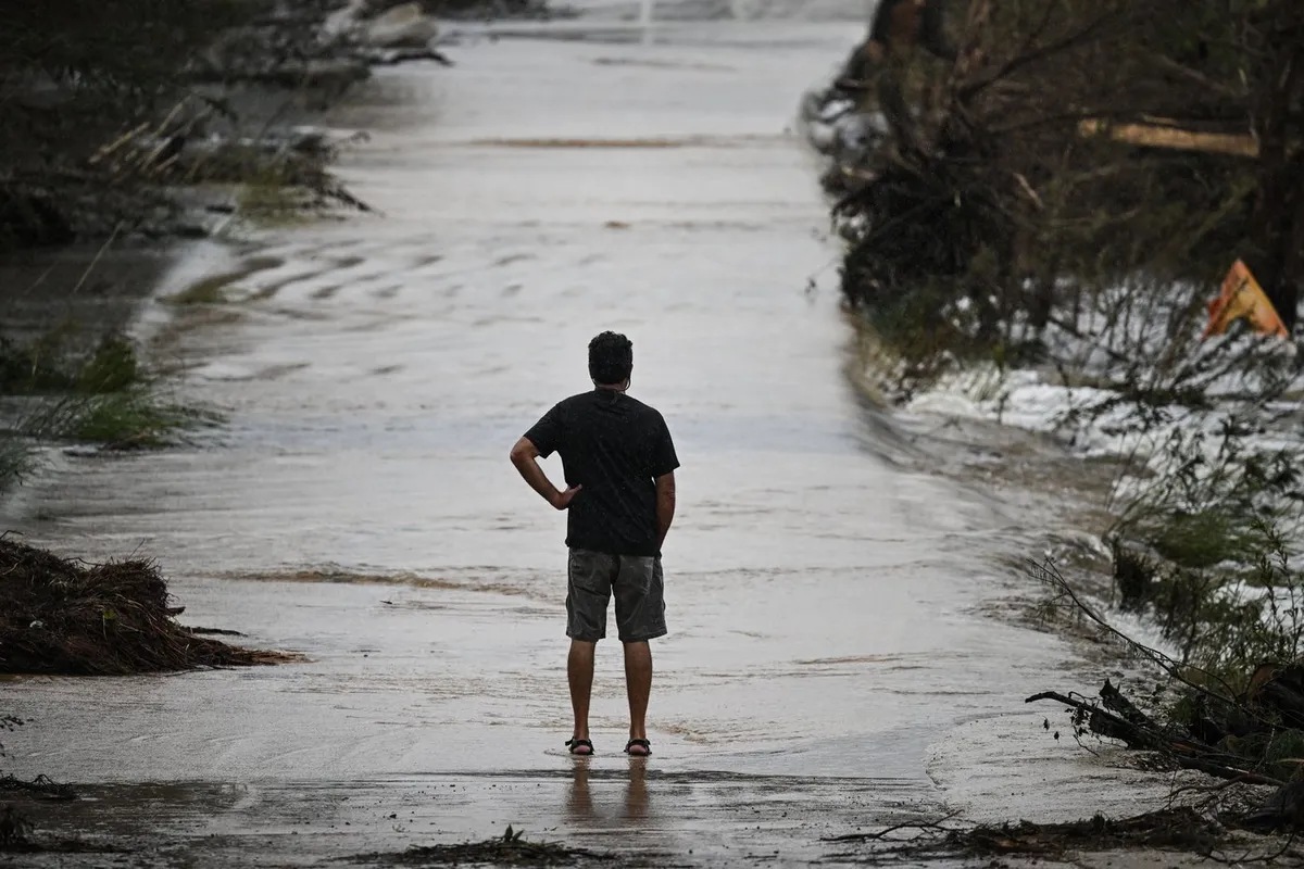 Desperate search for missing girls as Texas flood death toll rises ...