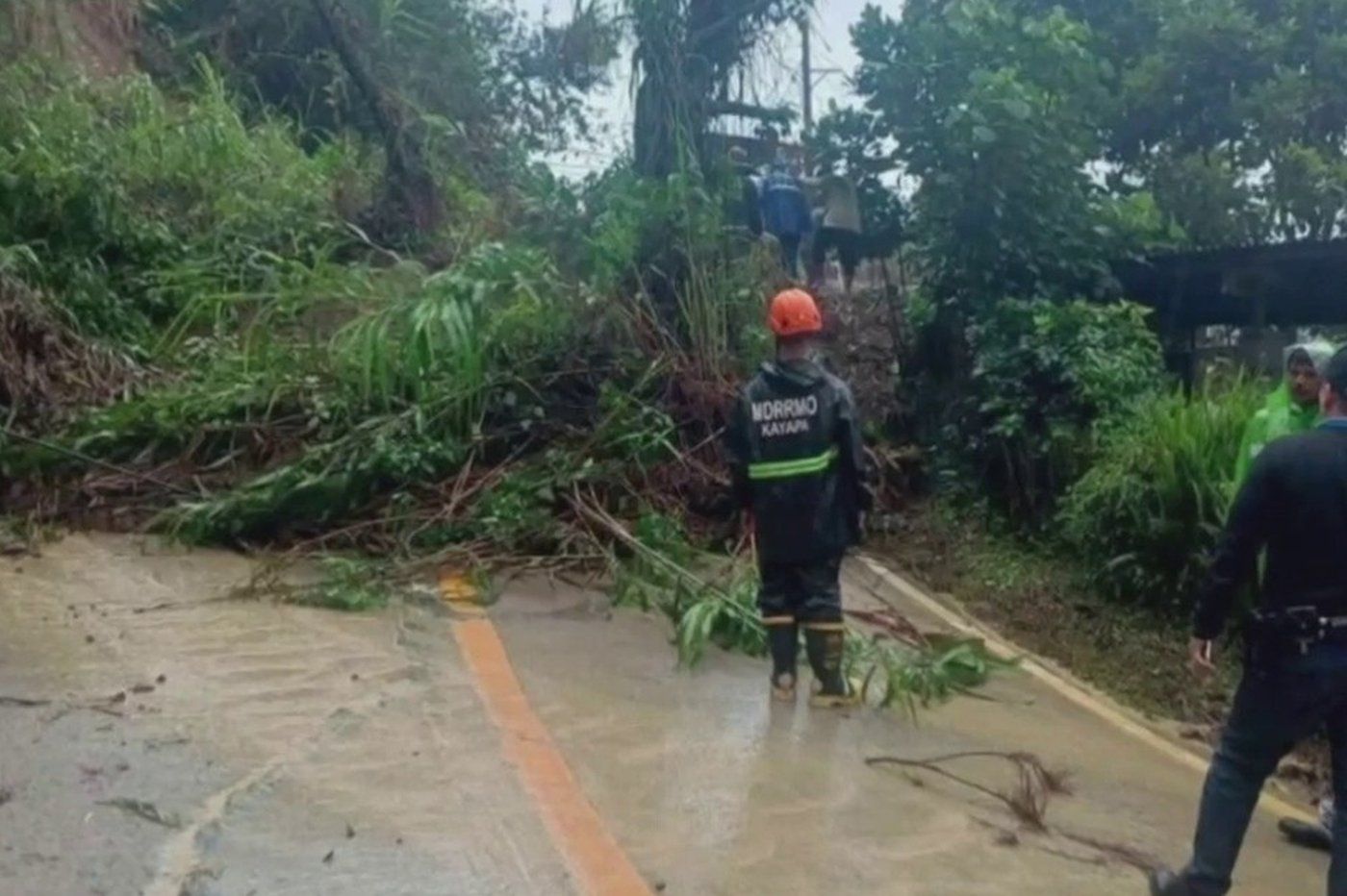 TV PATROL: Malakas na ulan nagdulot ng baha at landslide sa iba-ibang bahagi ng bansa; 3 patay ...