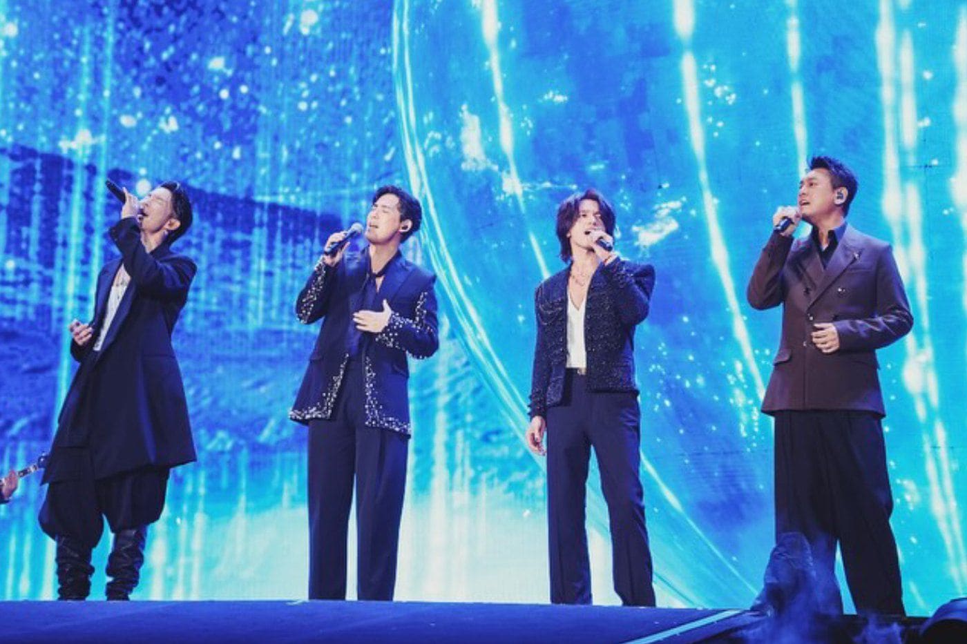 F4 reunites onstage in Taiwan, performs ‘Meteor Rain’ at Mayday concert ...