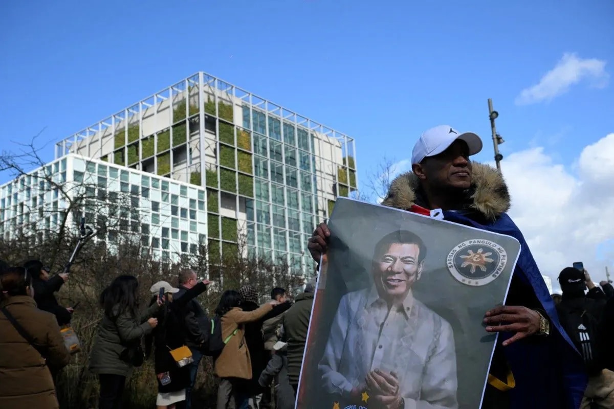 Go, Dela Rosa, Padilla push for Duterte house arrest in Senate resolution | ABS-CBN News