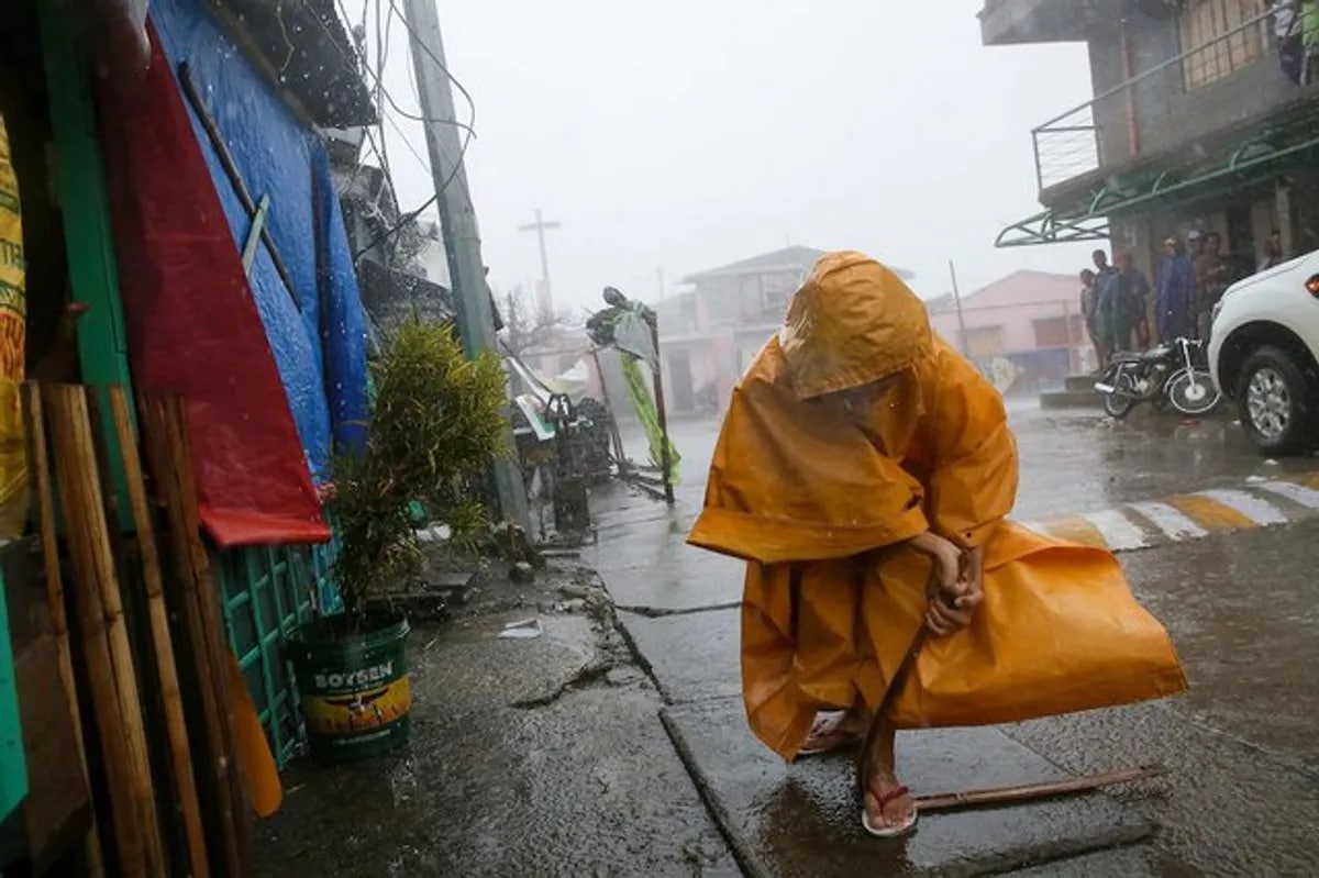 Heavy rainfall to affect Metro Manila, other Luzon areas until Tuesday ...