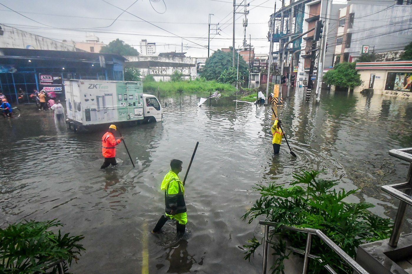 MMDA records 500 flooding incidents in Metro Manila due to habagat ...