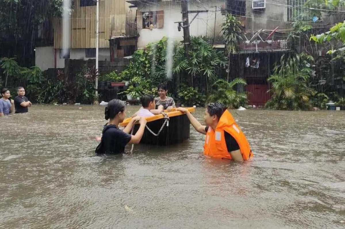 Malabon monsoon floods partly due to damaged floodgate: disaster official | ABS-CBN News