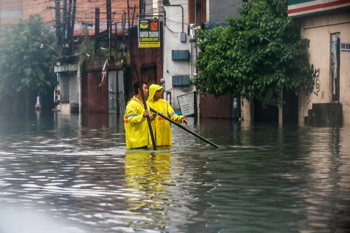 PAGASA warns Metro Manila on more heavy rainfall, flooding from July 22 ...