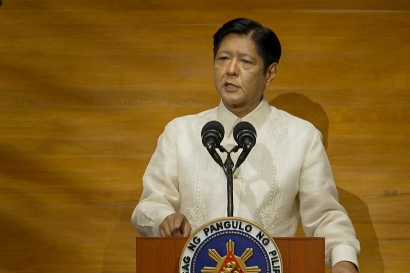 Marcos calls out SONA tarps installation during calamity: 'Highly ...