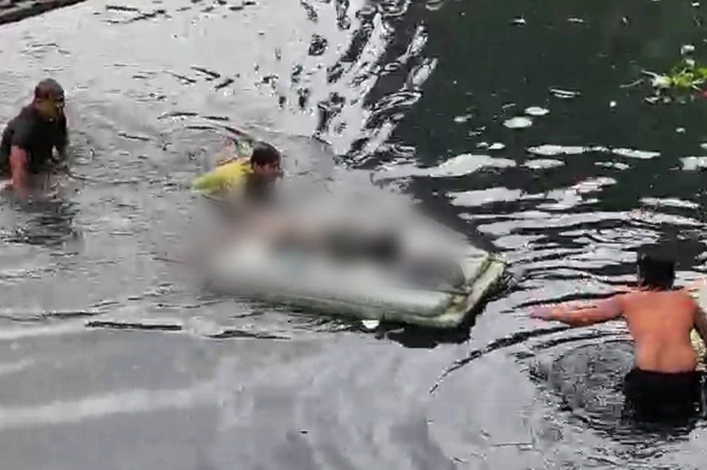 Batang nalunod habang lumalangoy sa ilog sa Navotas, natagpuang patay | ABS-CBN News