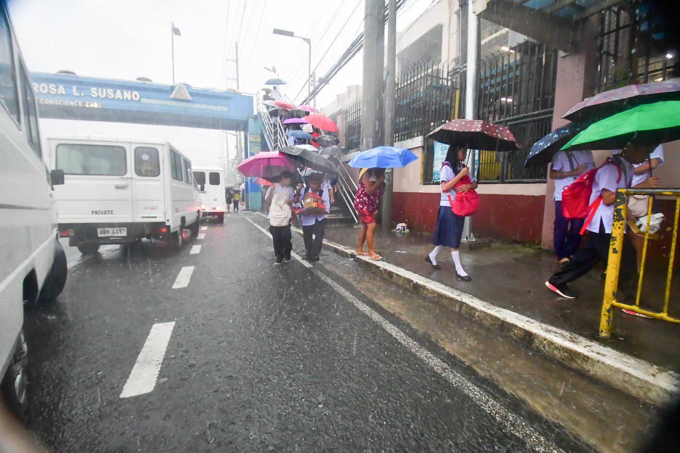 Parts of Malabon still flooded; floods in Quezon City subside | ABS-CBN News