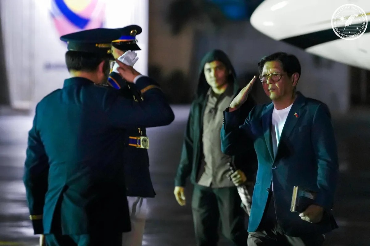 Marcos back from US trip, assures gov't aid for flood-stricken areas ...