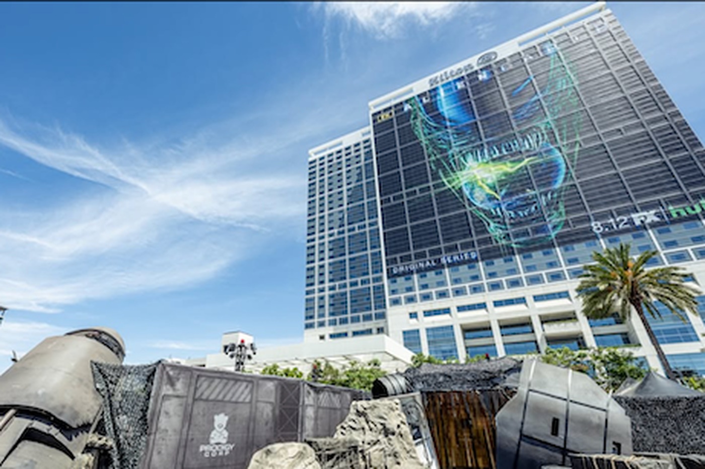 'Alien' lands at Comic-Con | ABS-CBN Entertainment