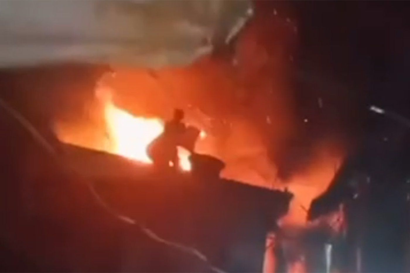 Sunog sumiklab sa residential area sa Bgy. Baesa, QC, 6 pamilya apektado | ABS-CBN News