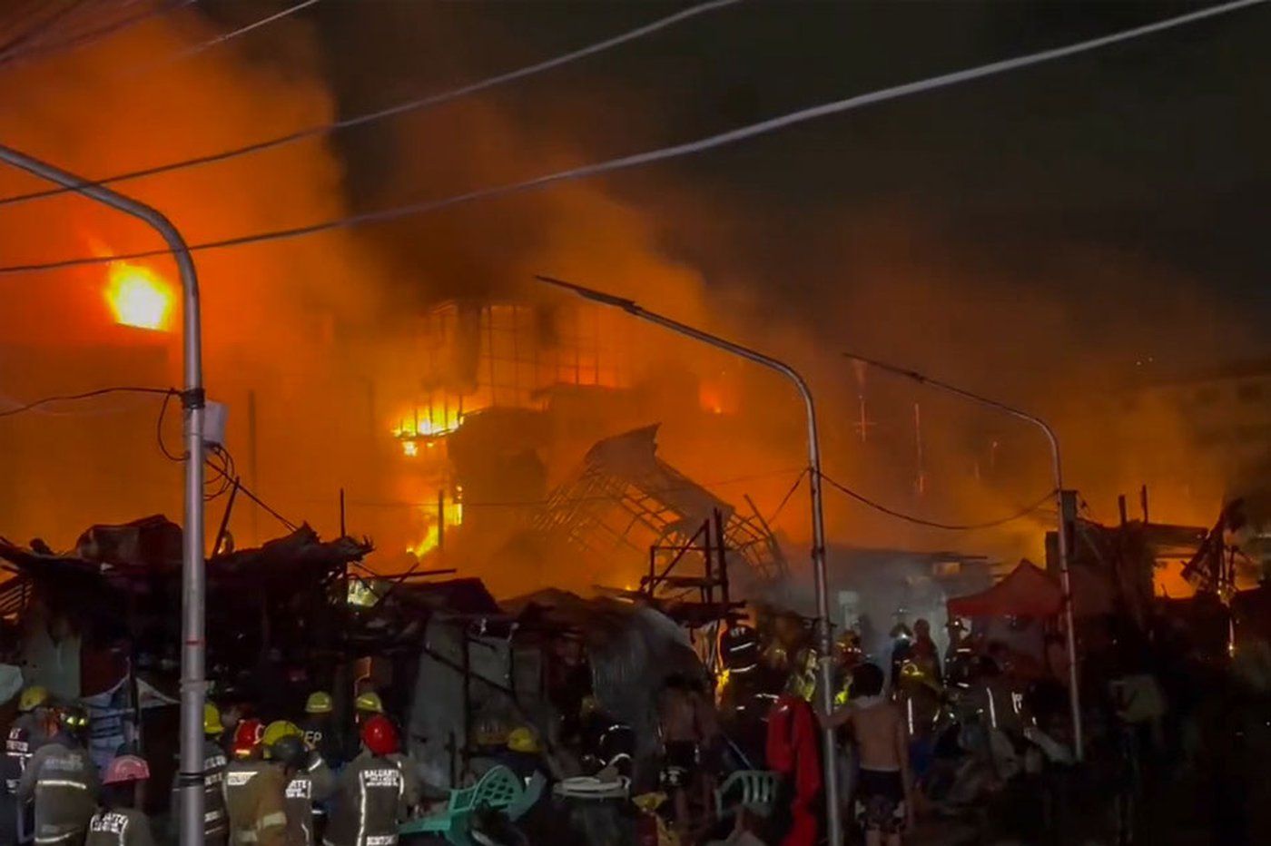Sunog sa Bgy. 93 sa Tondo umabot sa ikatlong alarma, higit 100 pamilya apektado | ABS-CBN News