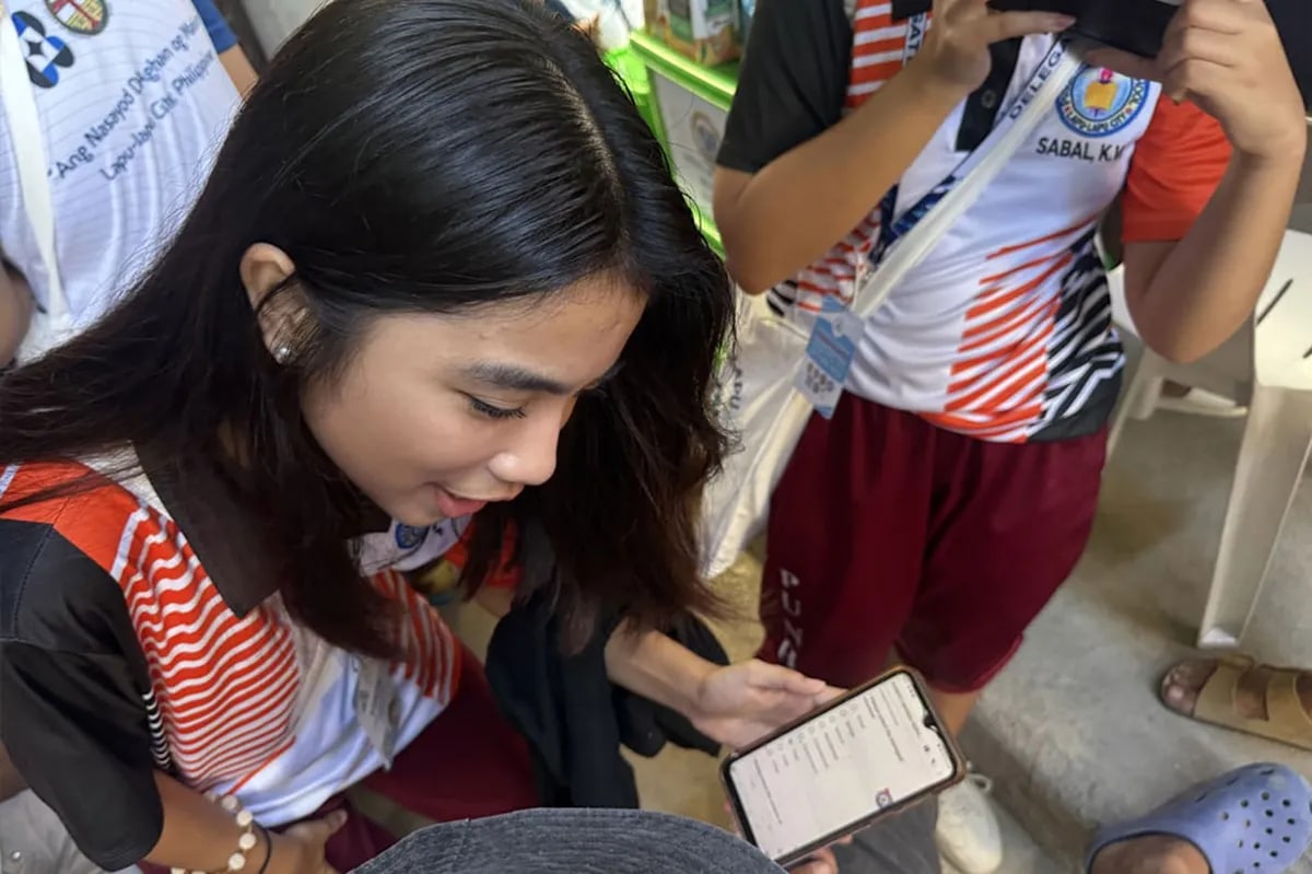 Students use data collection app, tech for disaster resilience in Lapu-Lapu City | ABS-CBN News