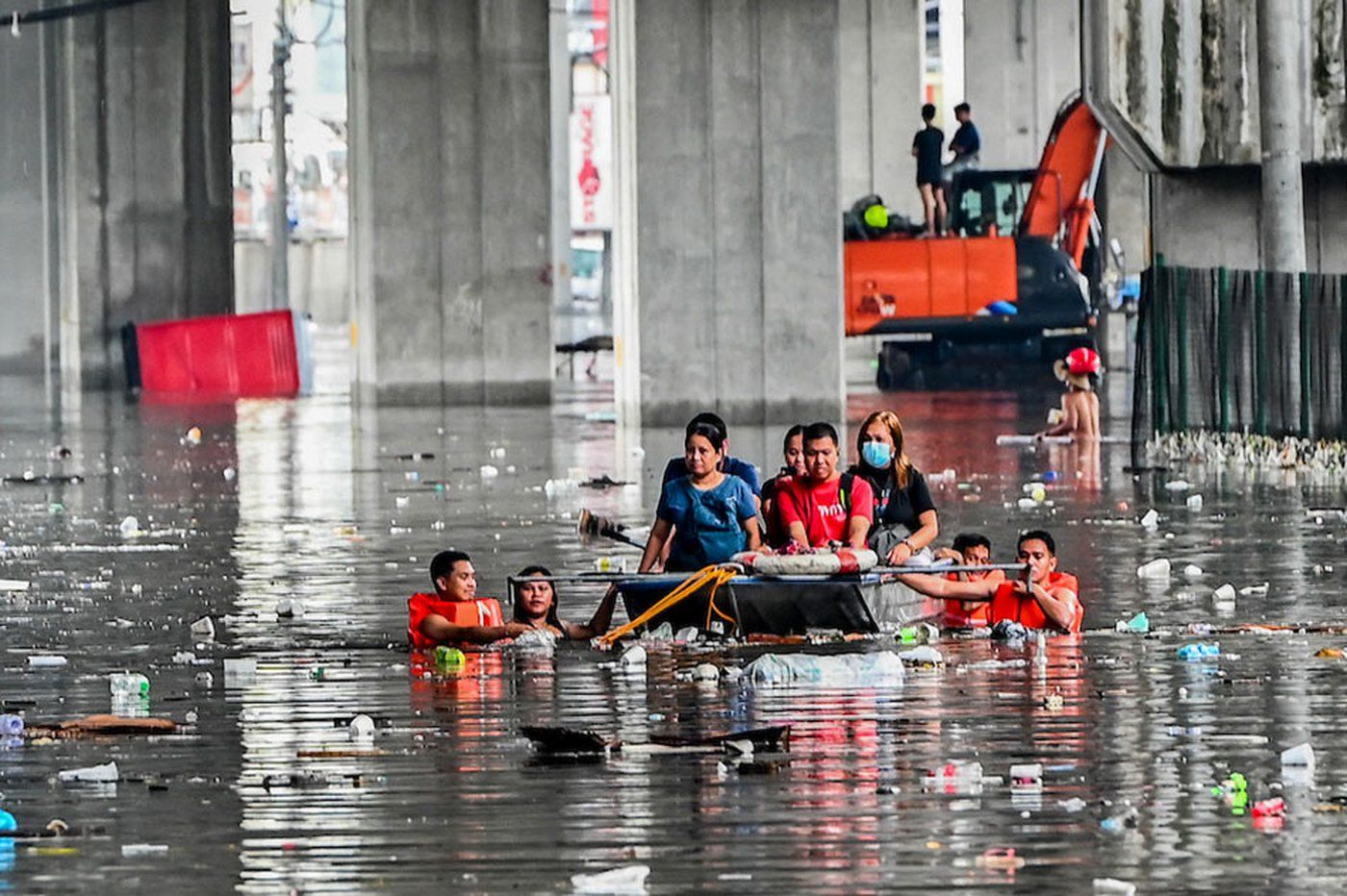 DPWH chief, House lawmakers want drainage system master plan for Metro ...