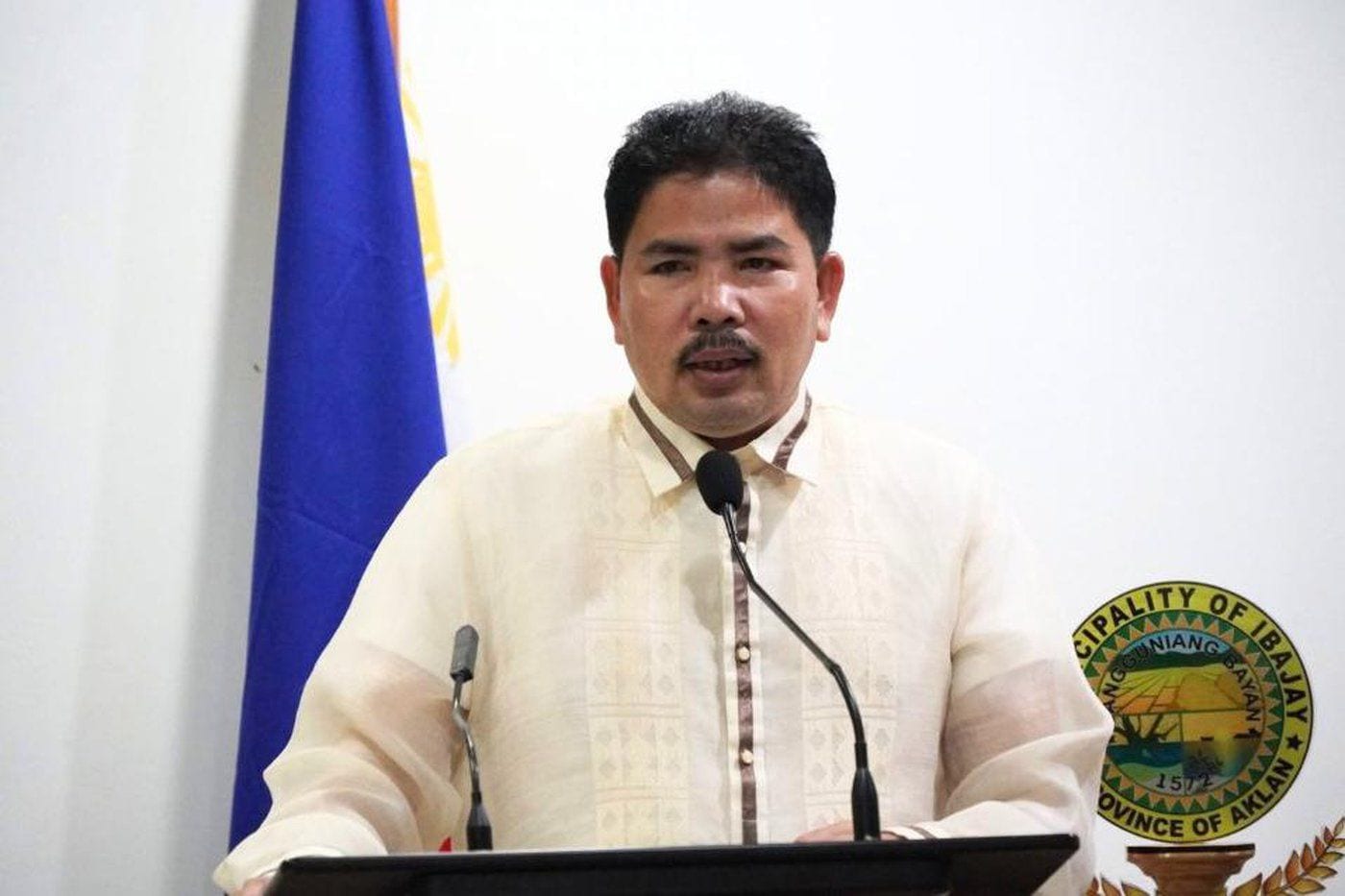 Aklan vice mayor shot dead in town hall | ABS-CBN News