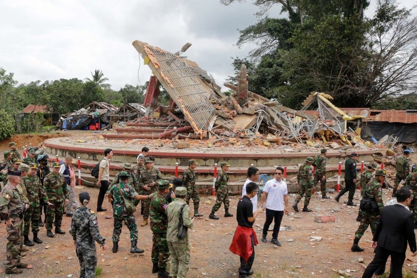 Three Thai soldiers injured by landmine on Cambodian border | ABS-CBN News