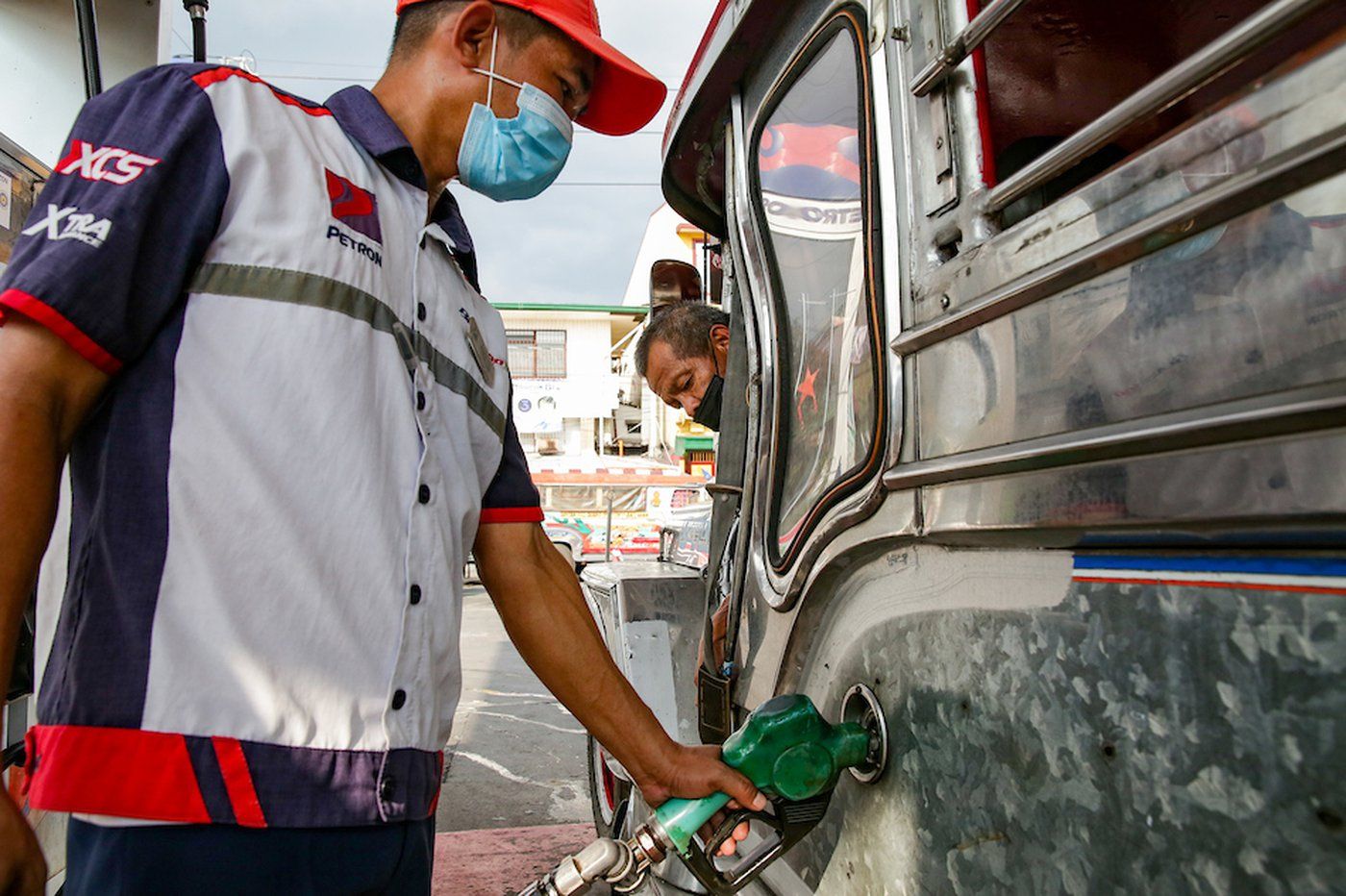 Jeepney groups petition for P1 provisional fare hike | ABS-CBN News