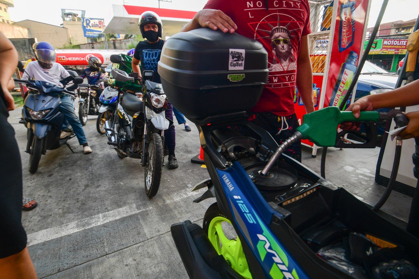 Mixed pump price adjustments seen next week | ABS-CBN News