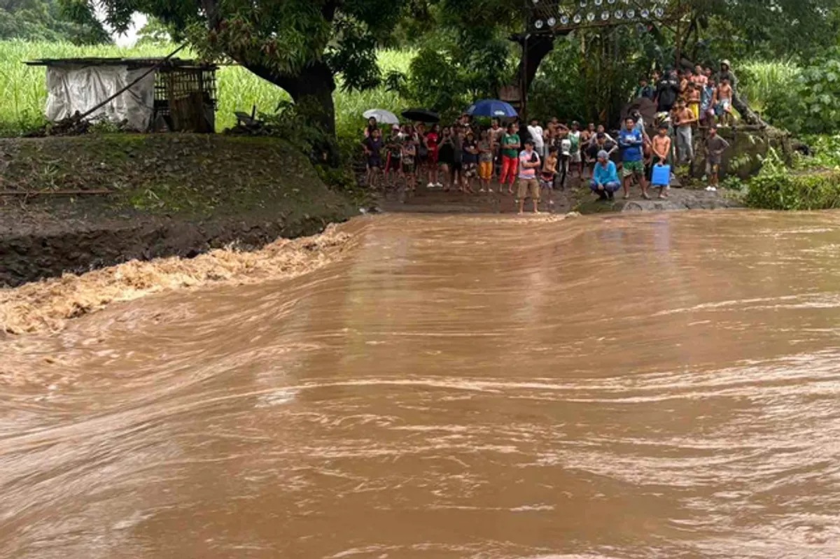 DPWH district engineer arrested for allegedly trying to bribe Batangas ...