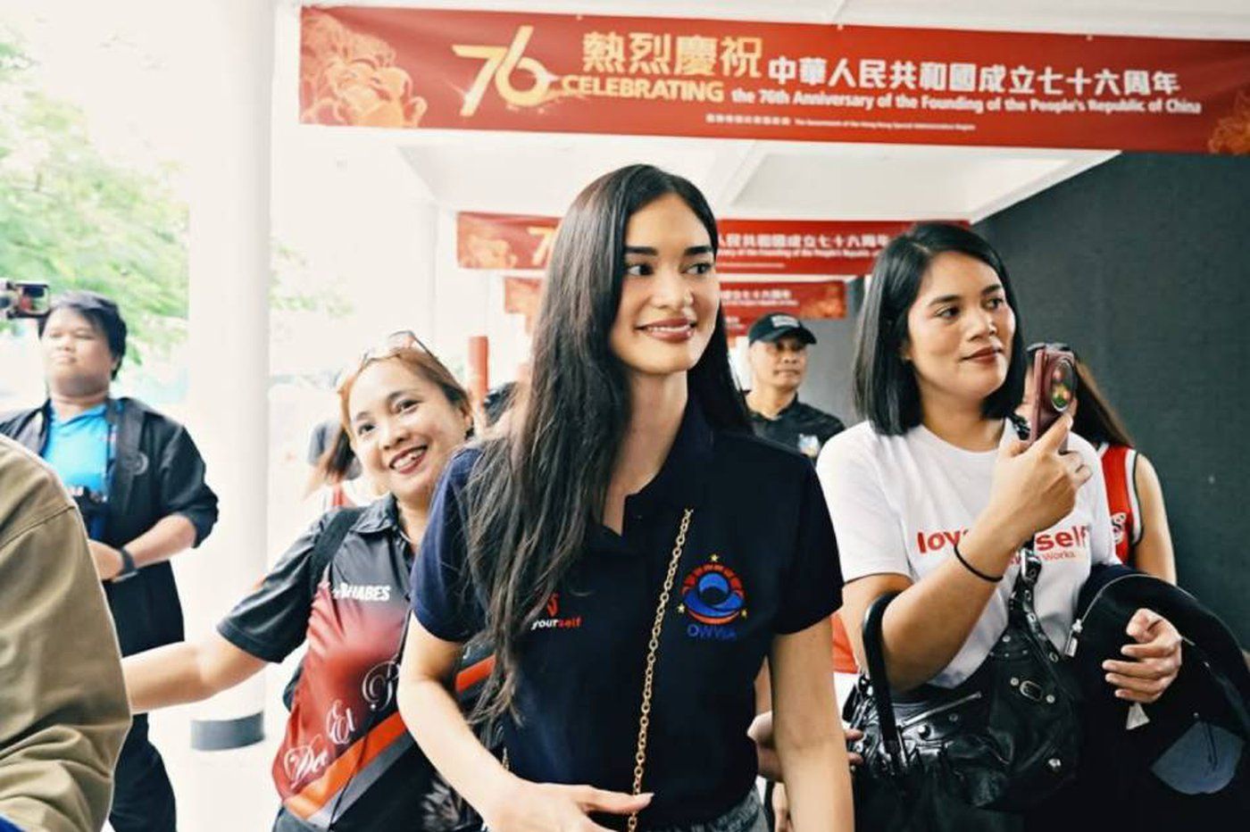 Pia Wurtzbach meets OFWs in Hong Kong as OWWA ambassador | ABS-CBN Lifestyle