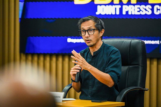 DPWH Usec. Cabral issued explanation after Sen. Lacson showed proof ...