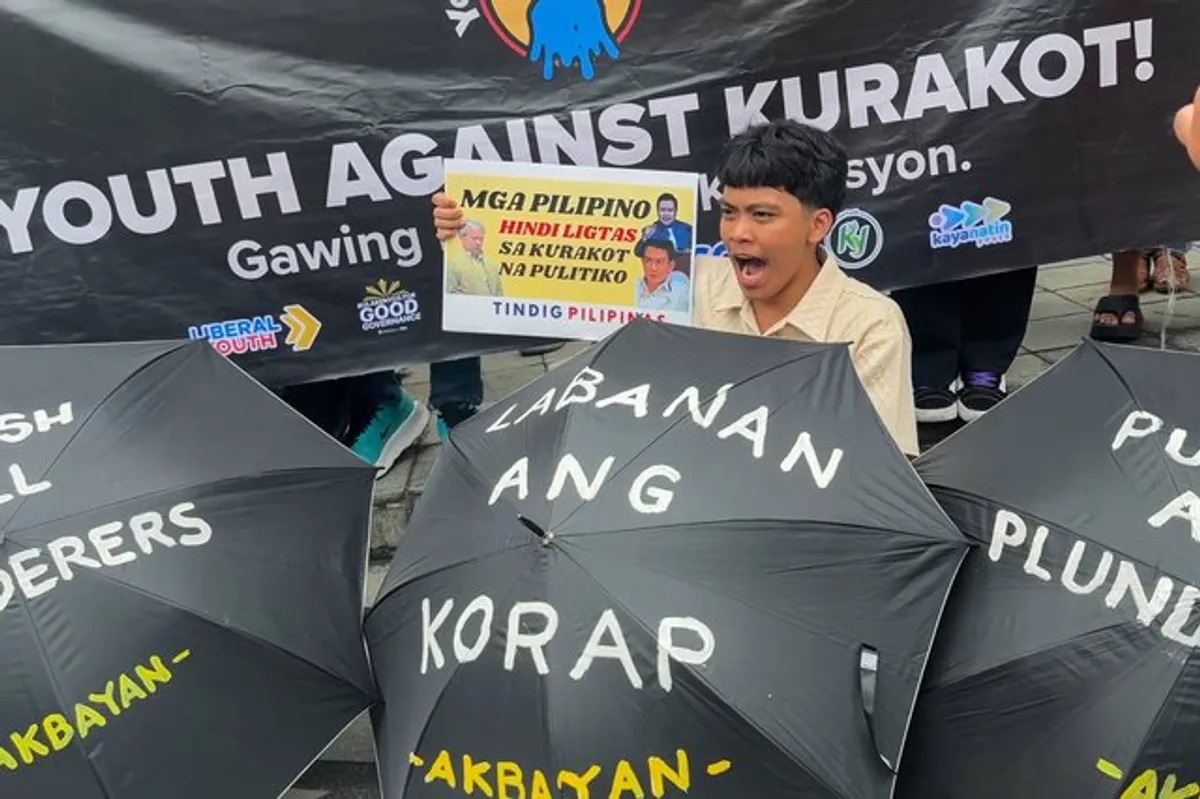 Protesta sa EDSA: Mga grupo nagtipon laban sa malawakang korupsyon sa ...